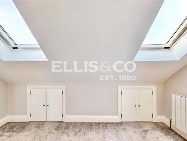 4 bedroom terraced house to rent