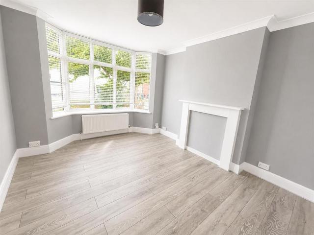 4 bedroom terraced house to rent