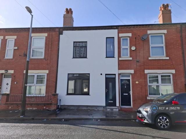 4 bedroom terraced house to rent