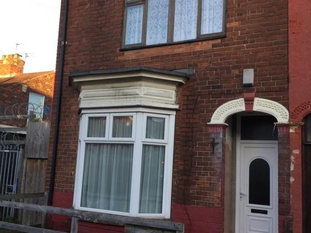 4 bedroom terraced house to rent