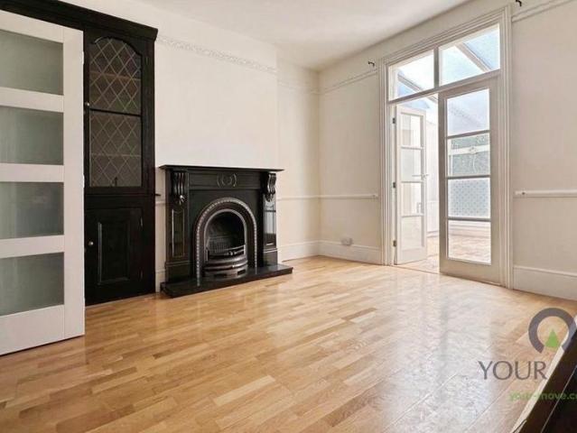 4 bedroom terraced house to rent