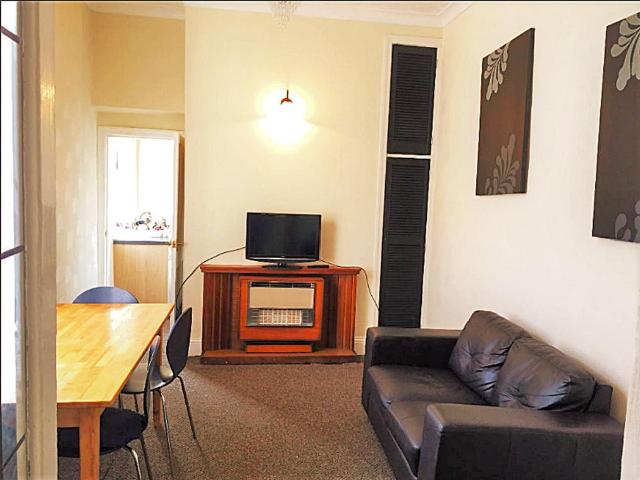 4 bedroom terraced house to rent