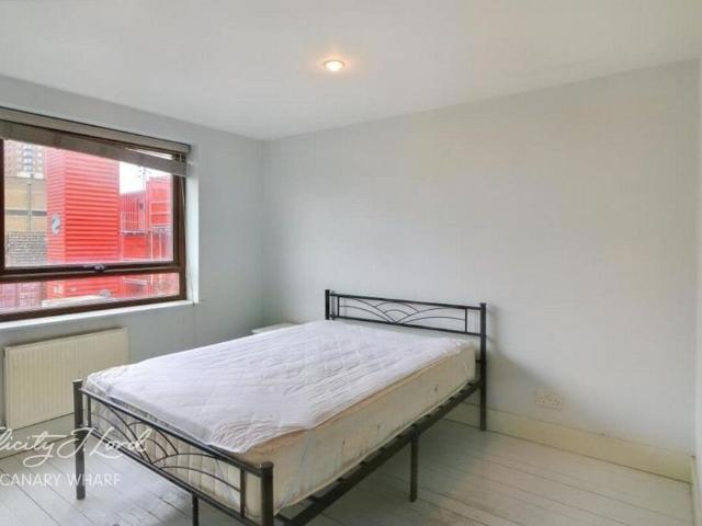 4 bedroom terraced house to rent