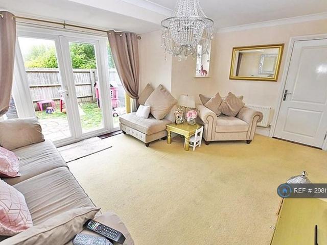4 bedroom terraced house to rent
