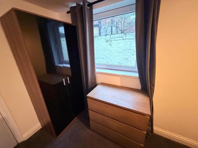 4 bedroom terraced house to rent