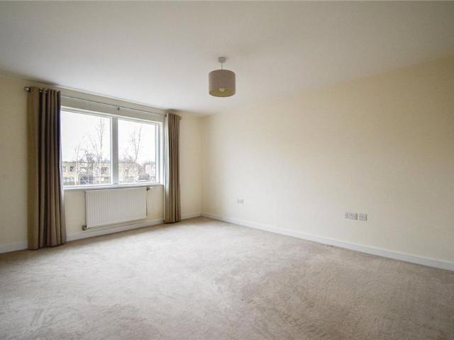 4 bedroom terraced house to rent