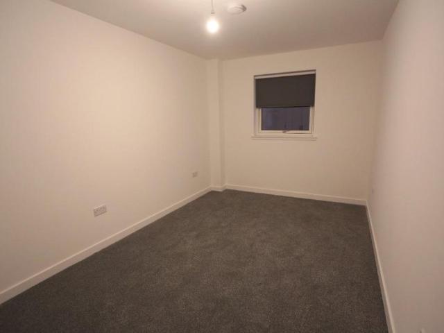 4 bedroom terraced house to rent