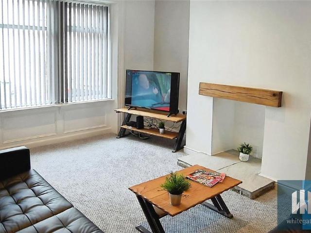 4 bedroom terraced house to rent