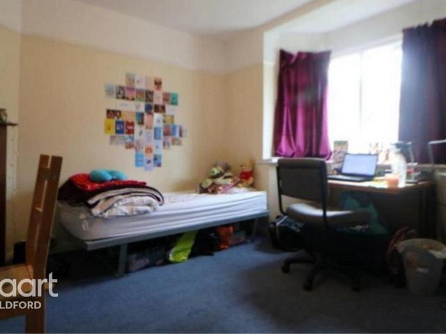 4 bedroom terraced house to rent