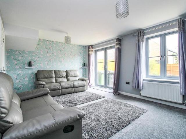 4 bedroom terraced house to rent