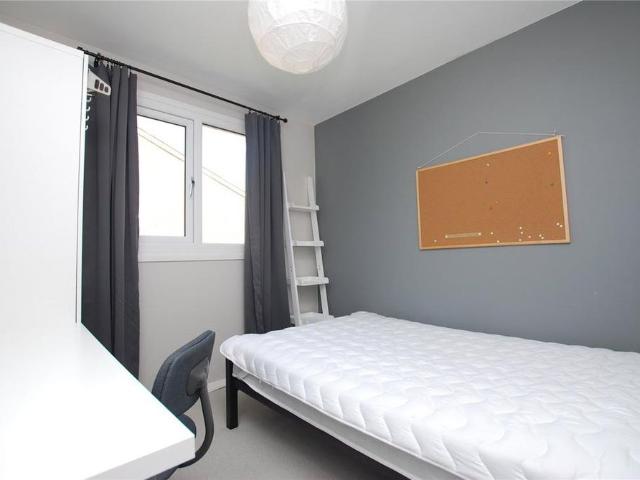 4 bedroom terraced house to rent