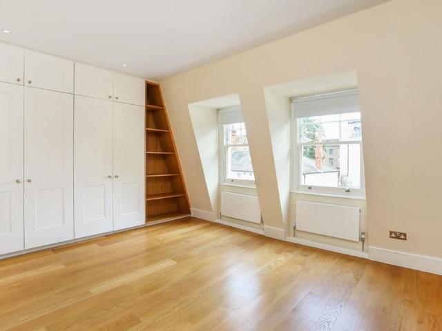 4 bedroom terraced house to rent