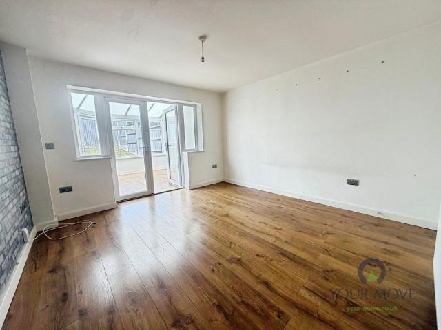 4 bedroom terraced house to rent