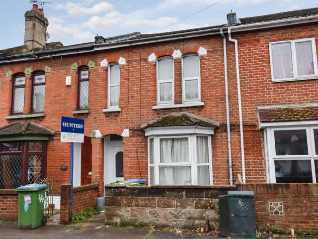4 bedroom terraced house to rent