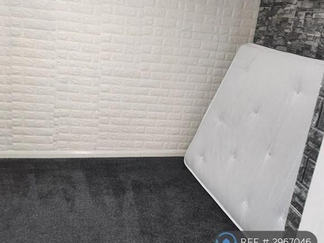 4 bedroom terraced house to rent