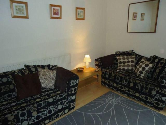 4 bedroom terraced house to rent