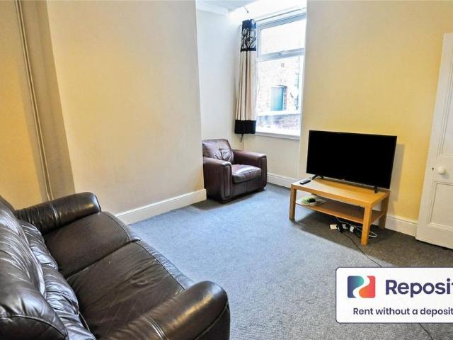 4 bedroom terraced house to rent