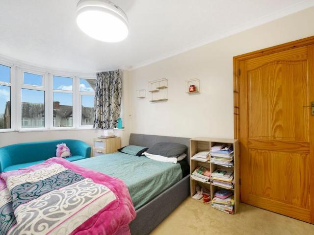 4 bedroom terraced house to rent