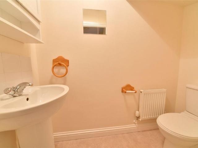 4 bedroom terraced house to rent