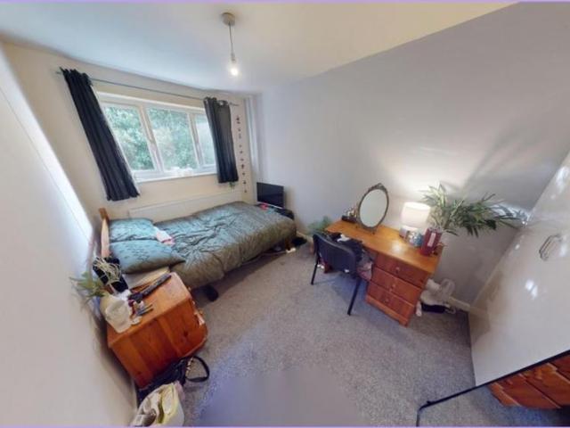 4 bedroom terraced house to rent