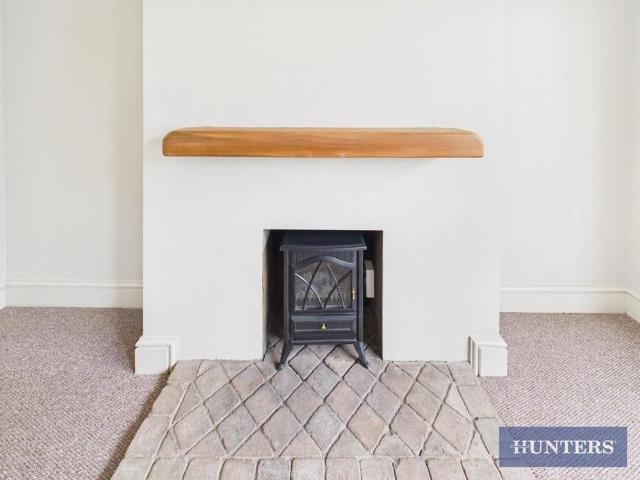 4 bedroom terraced house to rent