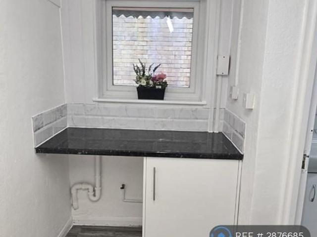 4 bedroom terraced house to rent
