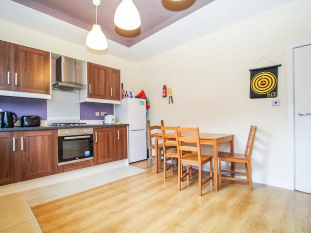 4 bedroom terraced house to rent