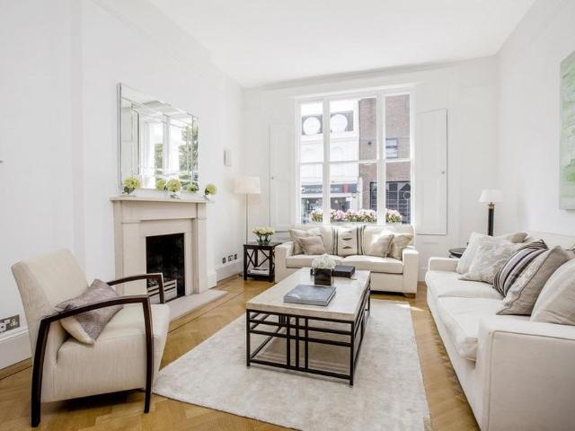 4 bedroom terraced house to rent