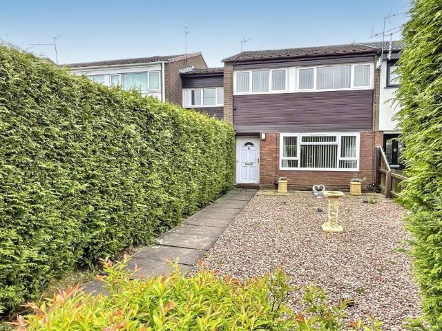 4 bedroom terraced house to rent