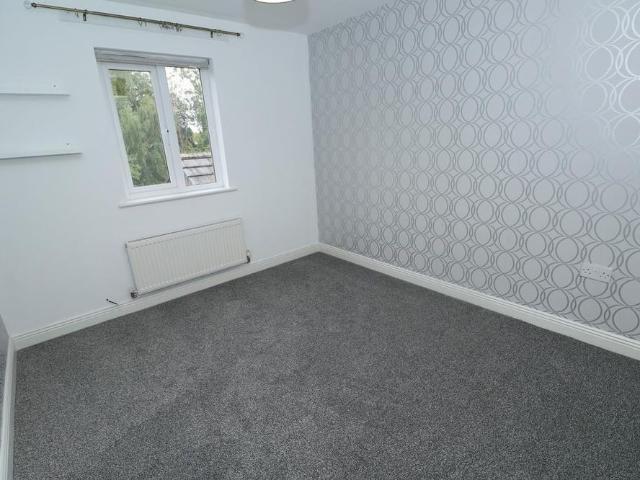 4 bedroom terraced house to rent