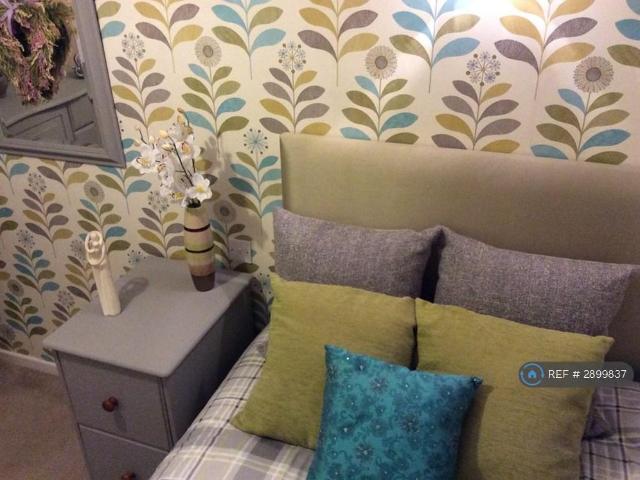 4 bedroom terraced house to rent