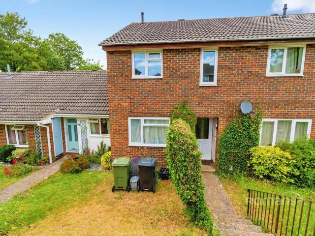 4 bedroom terraced house to rent