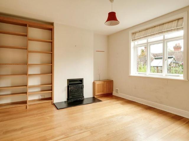 4 bedroom terraced house to rent