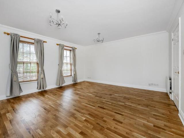 4 bedroom terraced house to rent