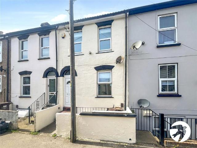 4 bedroom terraced house to rent