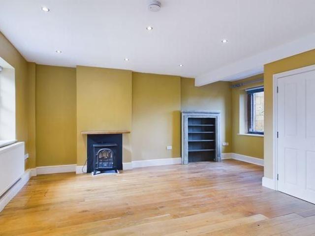 4 bedroom terraced house to rent