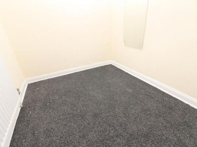 4 bedroom terraced house to rent