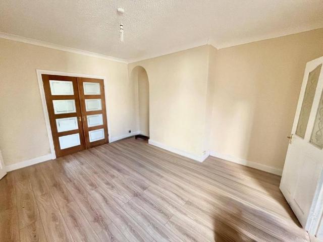 4 bedroom terraced house to rent