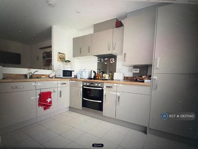 4 bedroom terraced house to rent