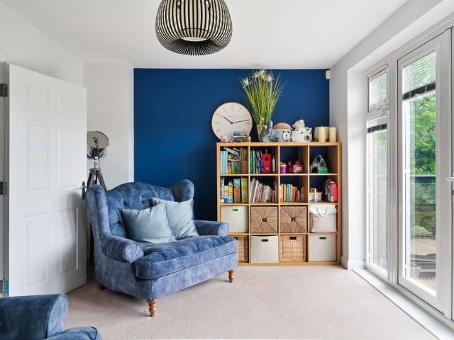4 bedroom terraced house to rent