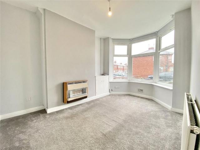 4 bedroom terraced house to rent