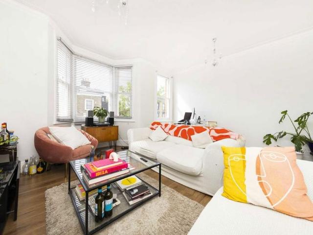 4 bedroom terraced house to rent