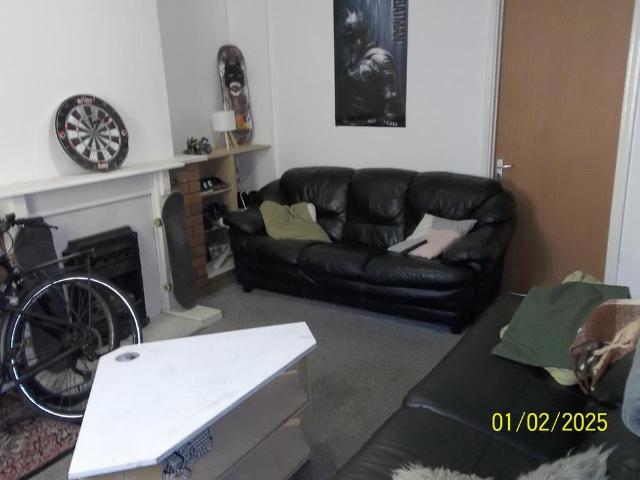4 bedroom terraced house to rent