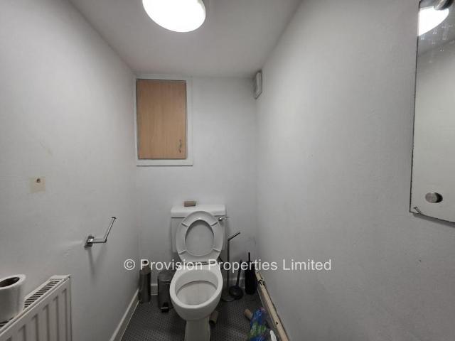 4 bedroom terraced house to rent
