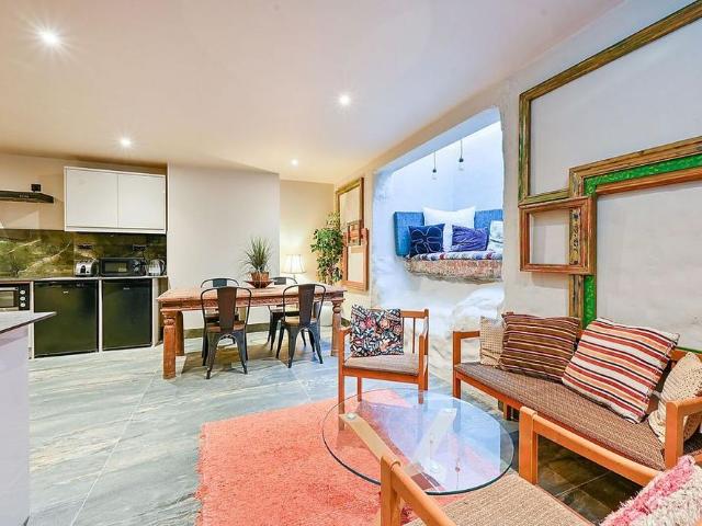 4 bedroom terraced house to rent