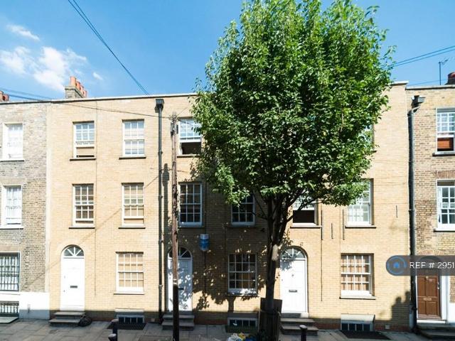 4 bedroom terraced house to rent