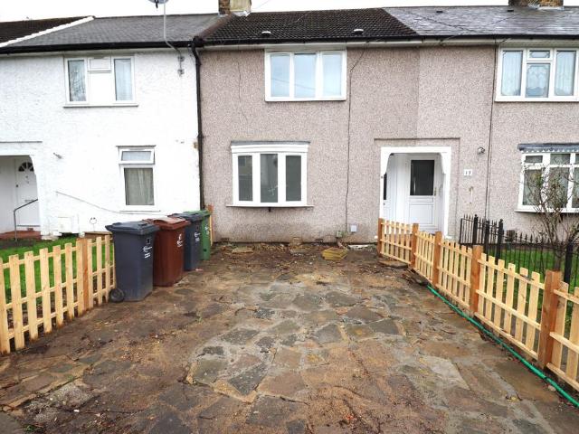 4 bedroom terraced house to rent