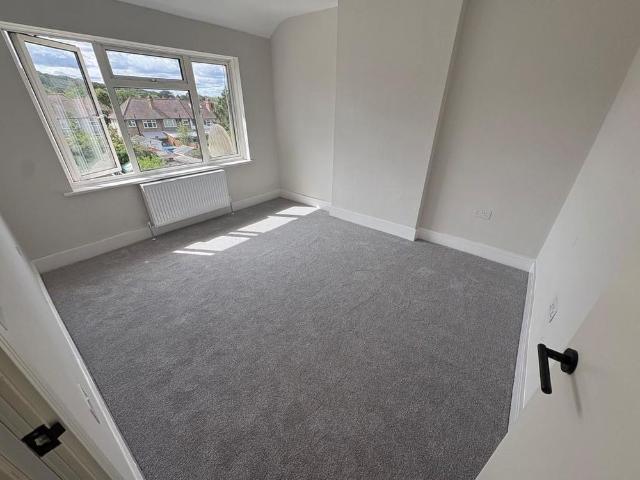4 bedroom terraced house to rent