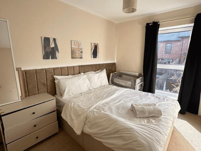 4 bedroom terraced house to rent