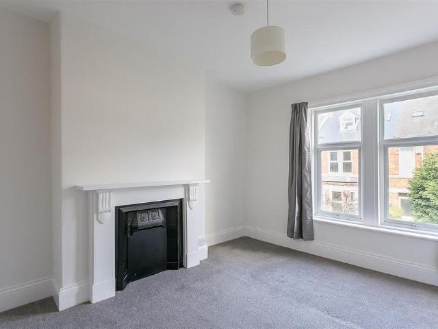 4 bedroom terraced house to rent